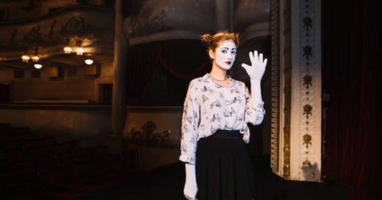 The Ultimate Guide to Lolita Fashion: Styles and Art